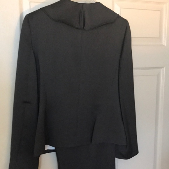 Anne Klein | Jackets & Coats | Fabulous Anne Klein Ruffle 2pc Suit ...